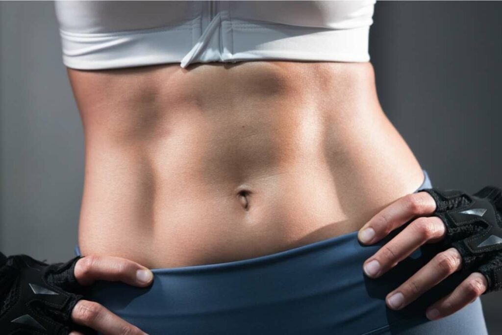 Por qué tu six pack se ve mejor en las mañanas y cómo mantenerlo
