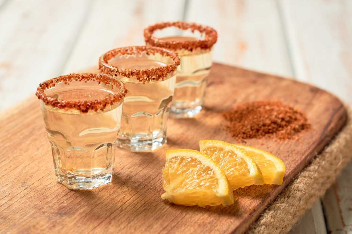 Beneficios del mezcal y cómo identificar si es pirata o baja calidad